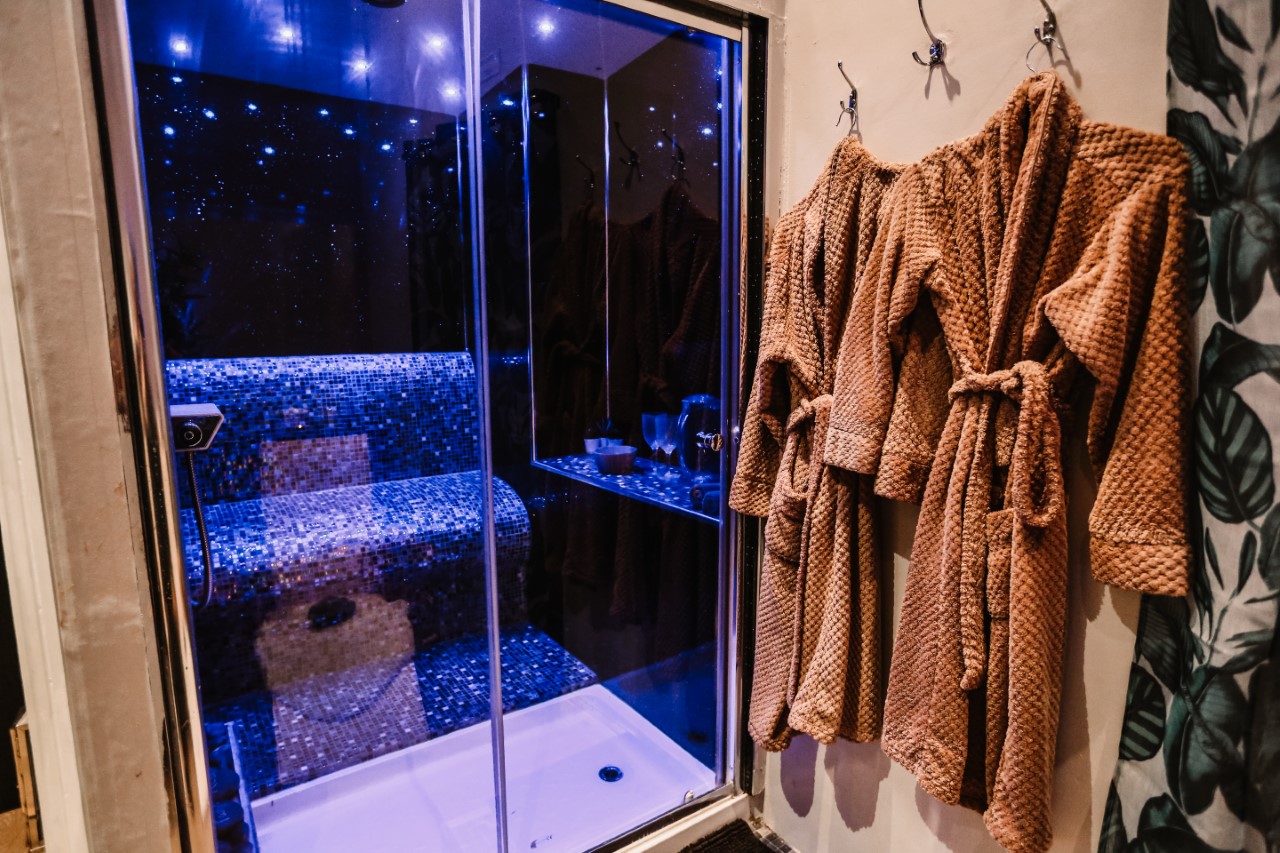 MUD RASUL - The Powder Room